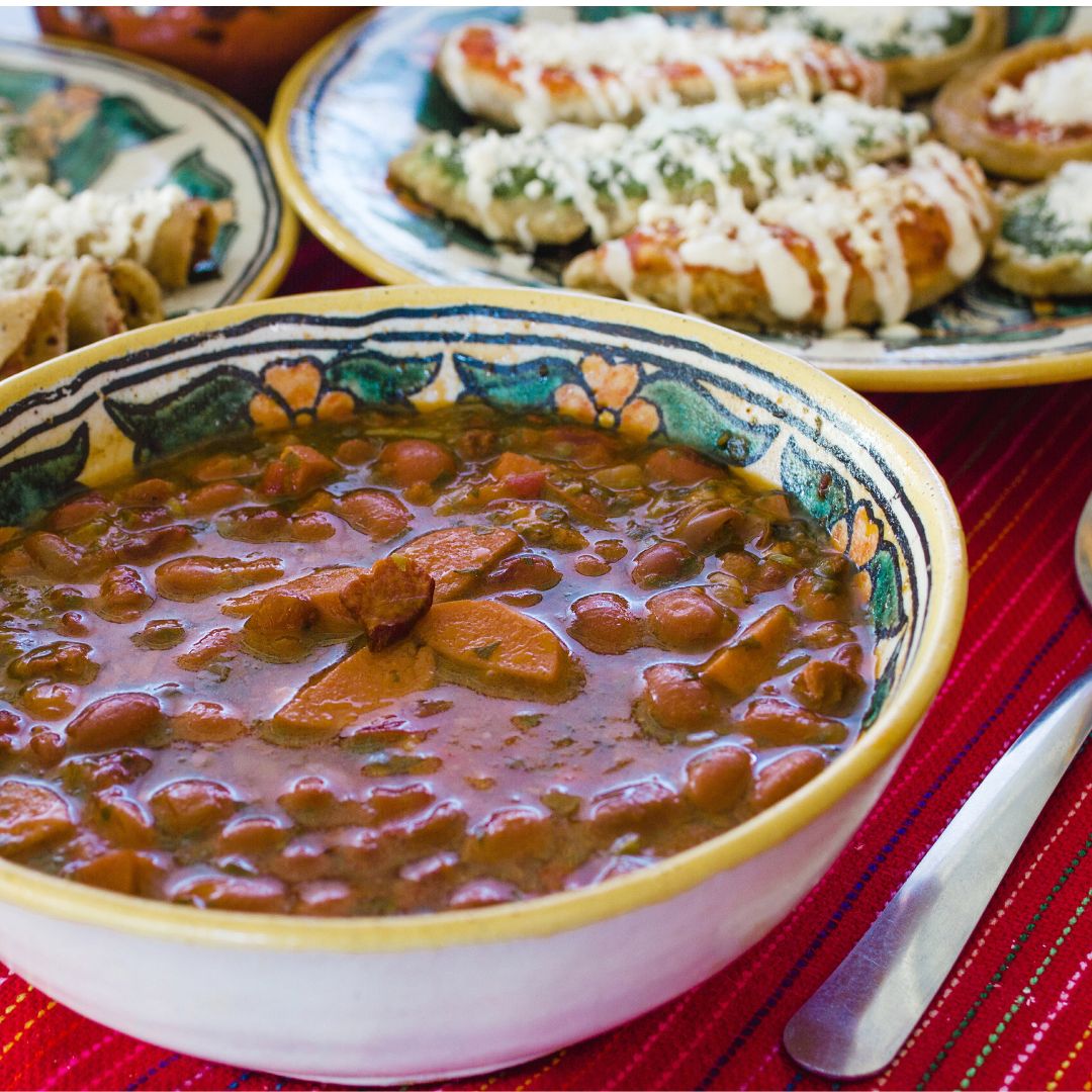 Receta auténtica de Frijoles Charros mexicanos